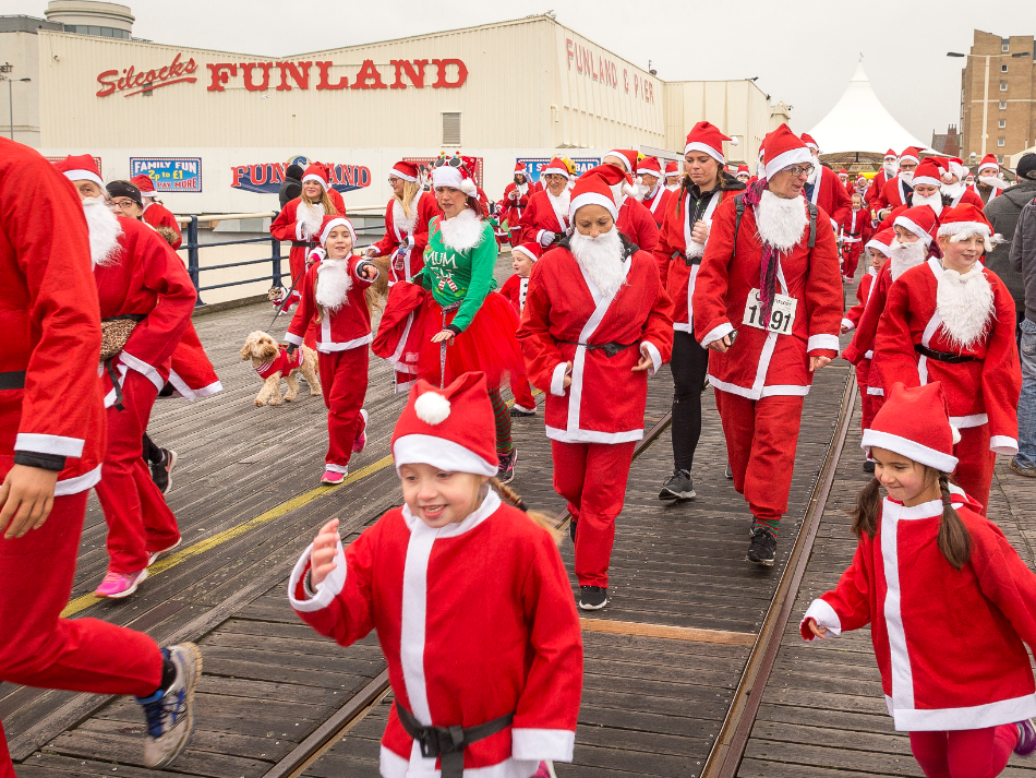 Santa Sprint 3K & 5K - Queenscourt Hospice